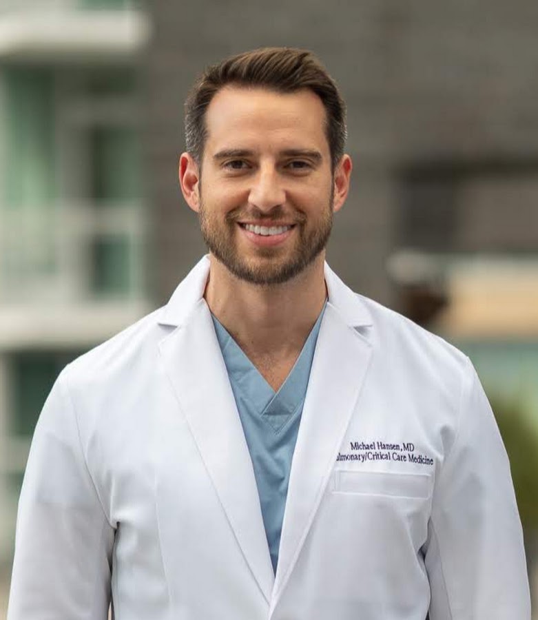 Doctor Mike Hansen - Internist | Intensivist | Pulmonologist